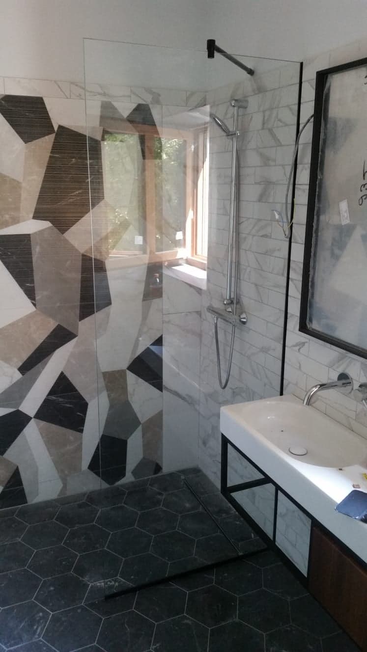 Paravan dus walk-in transparent profil negru - DucaGlass